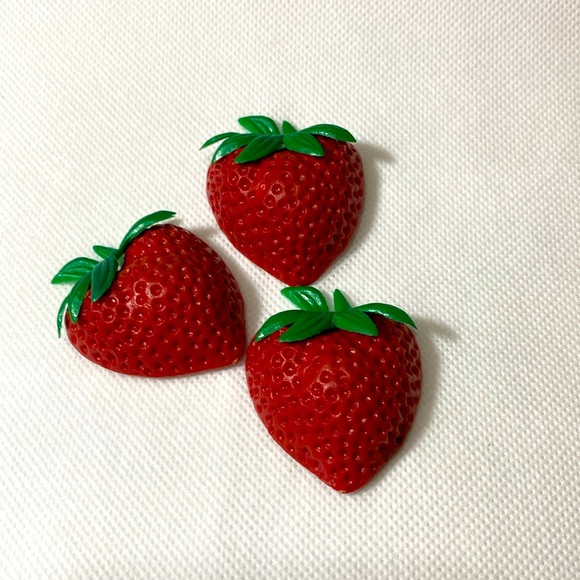 Kitchen | 3 Vintage Plastic Strawberry Magnets | Poshmark